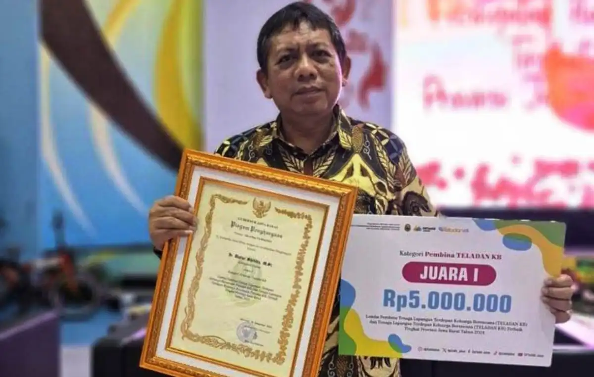 Djafar Shiddiq Raih Juara 1 Pembina Teladan KB Tingkat Jawa Barat ...